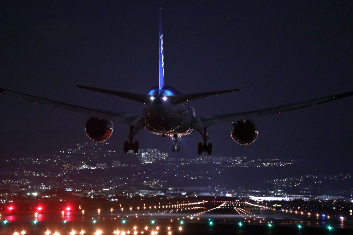 B8 着陸！ | GANREF