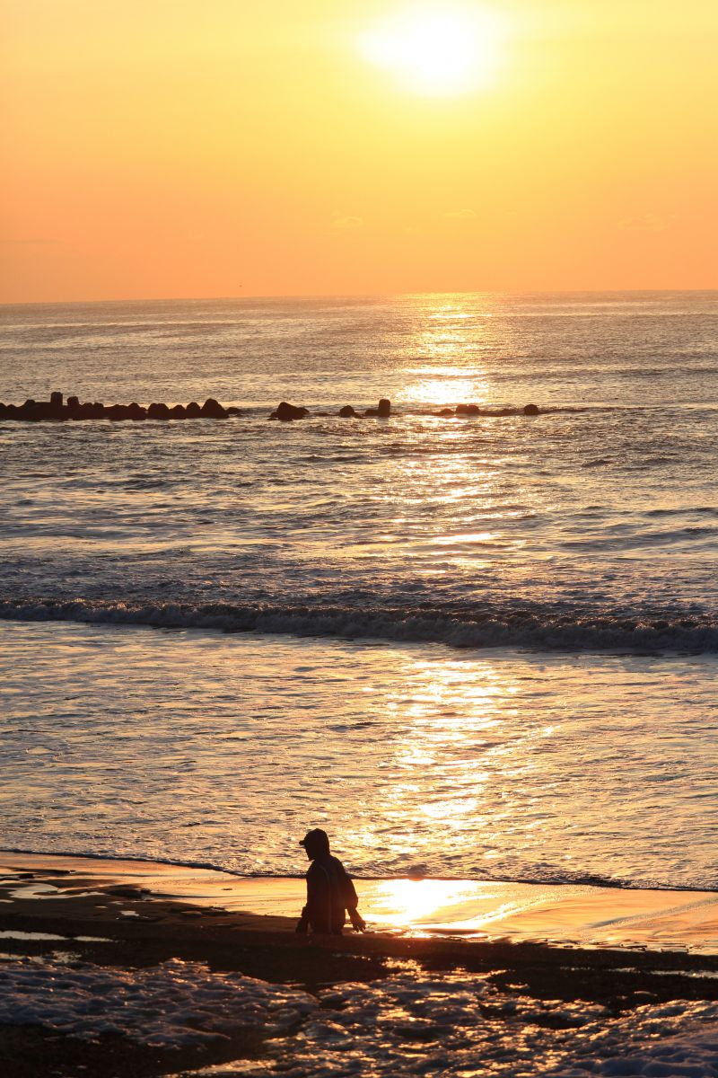 walk the seaside | GANREF