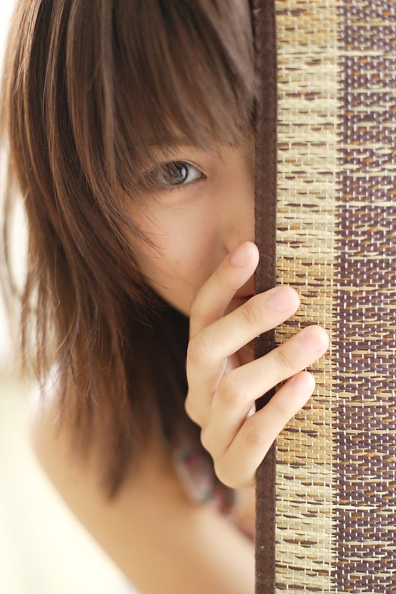 She's a little shy. | GANREF