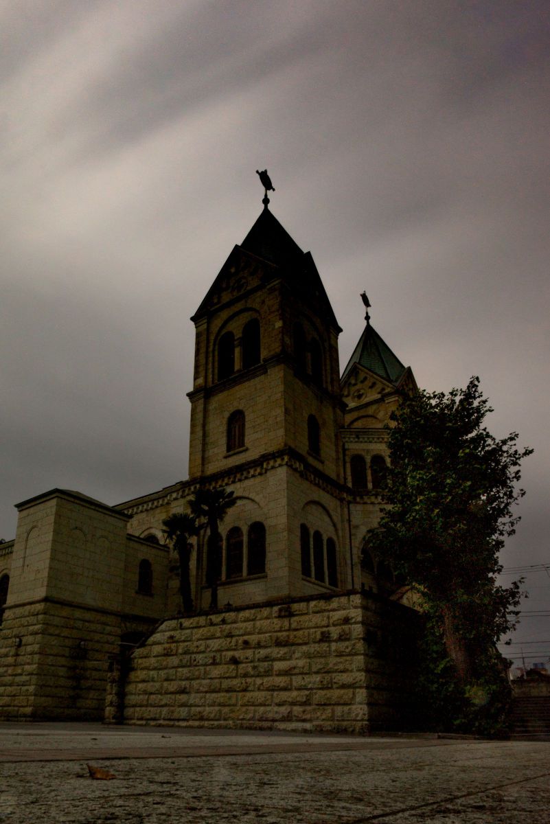 gloomy church | GANREF