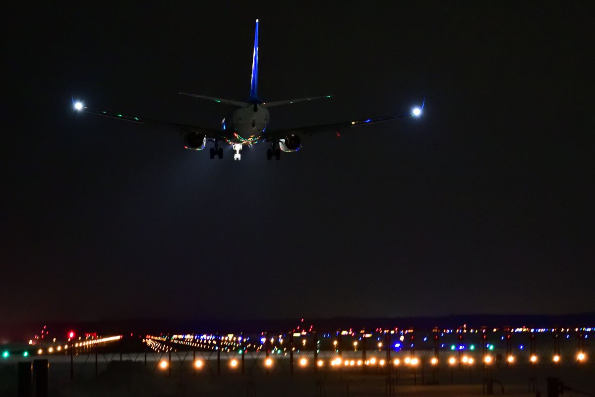 Night Landing | GANREF