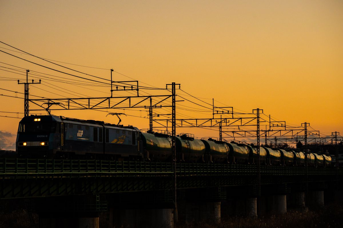 多摩川を行く、Blue Thunder | GANREF