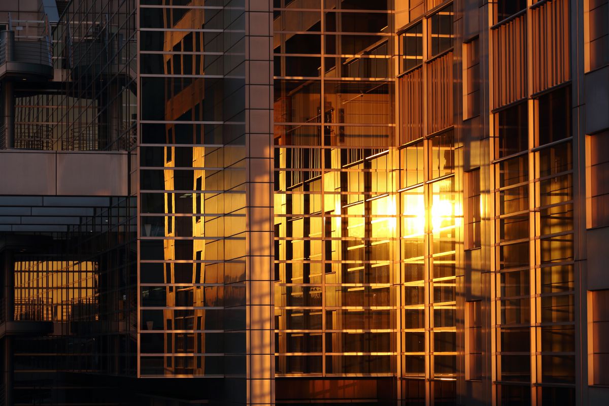 sunset overlap in this crowded city | GANREF