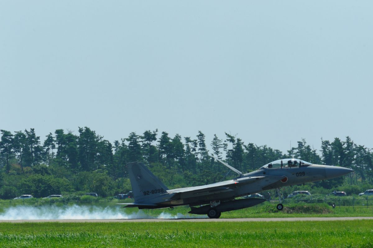 F15 Touch down.jpg | GANREF