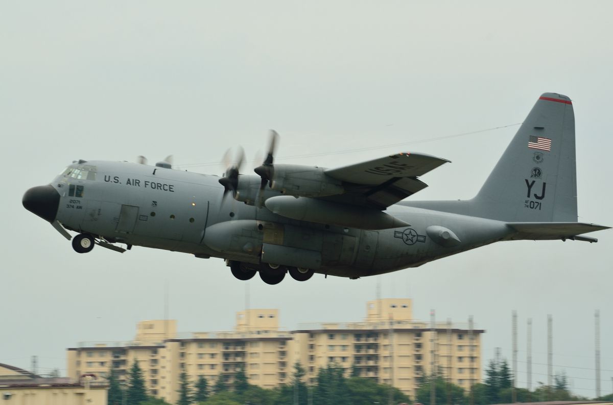 C-130 take off | GANREF