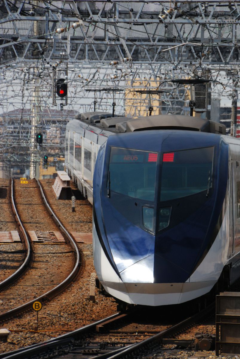 網をかいくぐって | GANREF