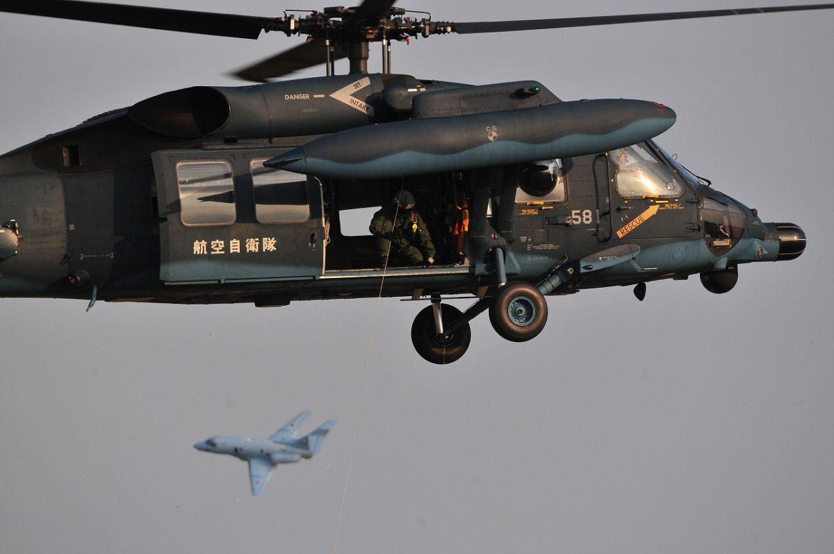 UH-60JとU-125A 築城基地航空祭 | GANREF