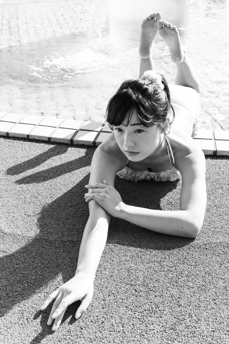 「lying on the edge」 | GANREF