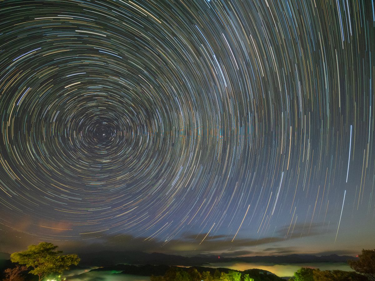 Starlight Revolution | GANREF