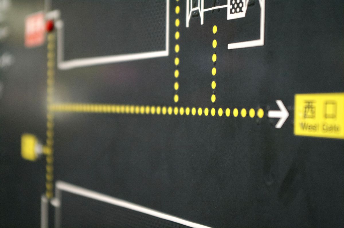 Yellow line *04 | GANREF