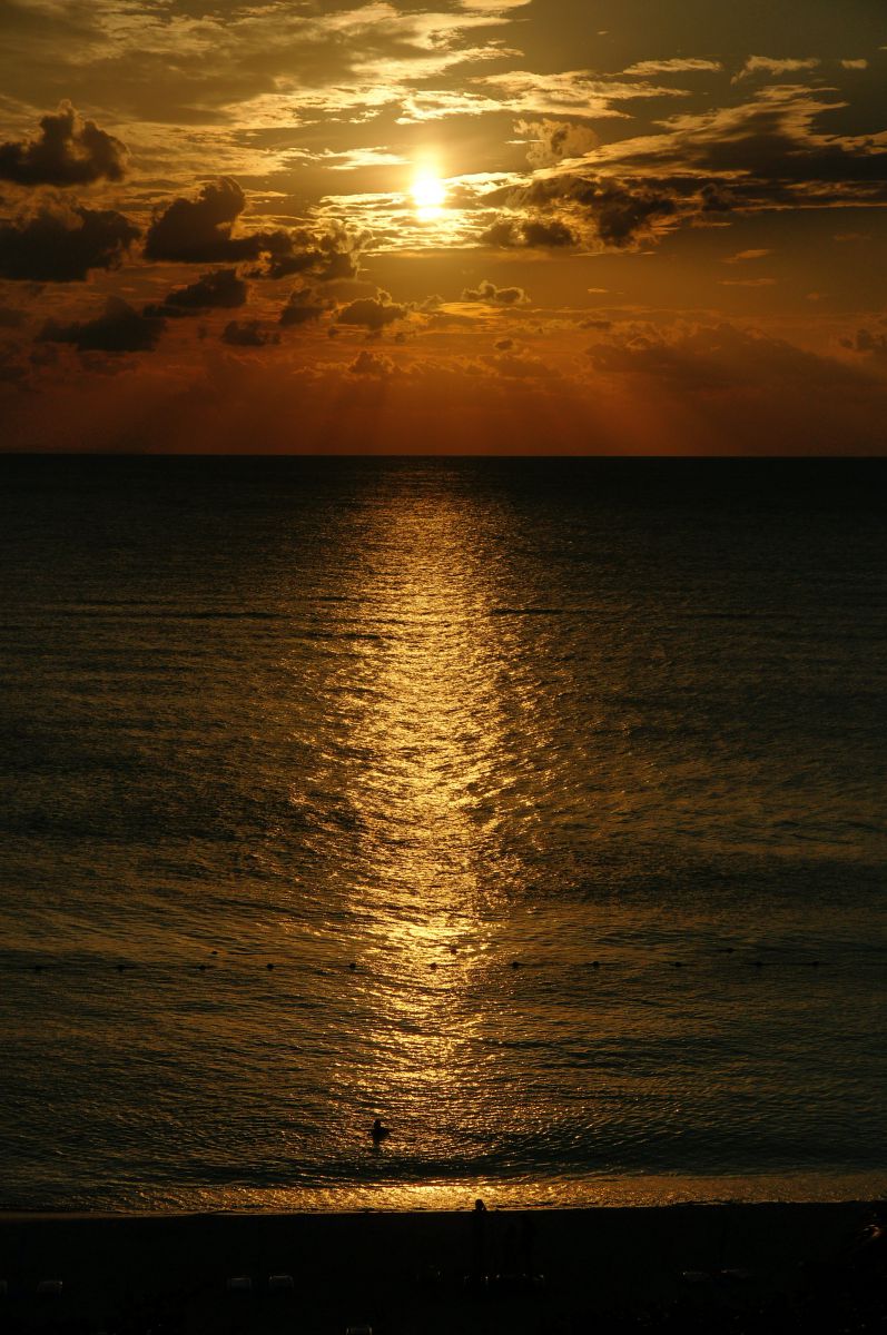 Sunset of memory | GANREF