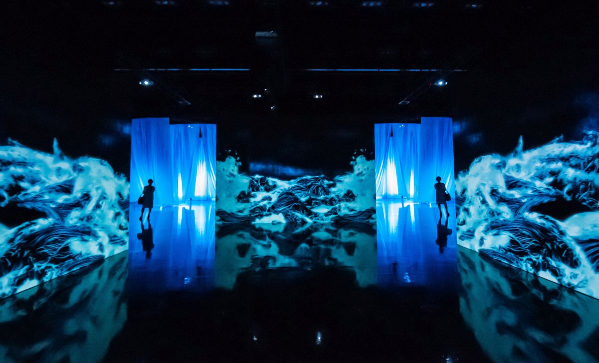 parallel world | GANREF