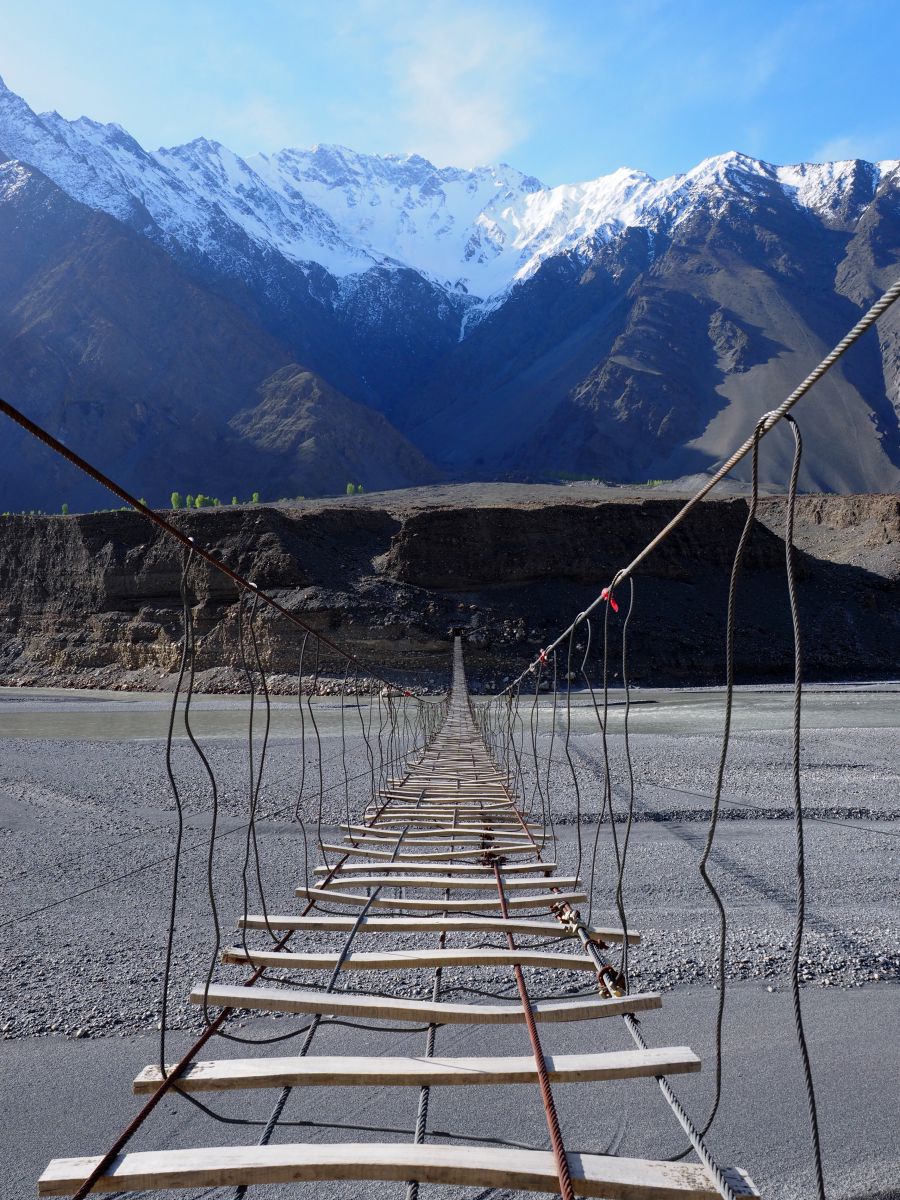 suspension bridge | GANREF