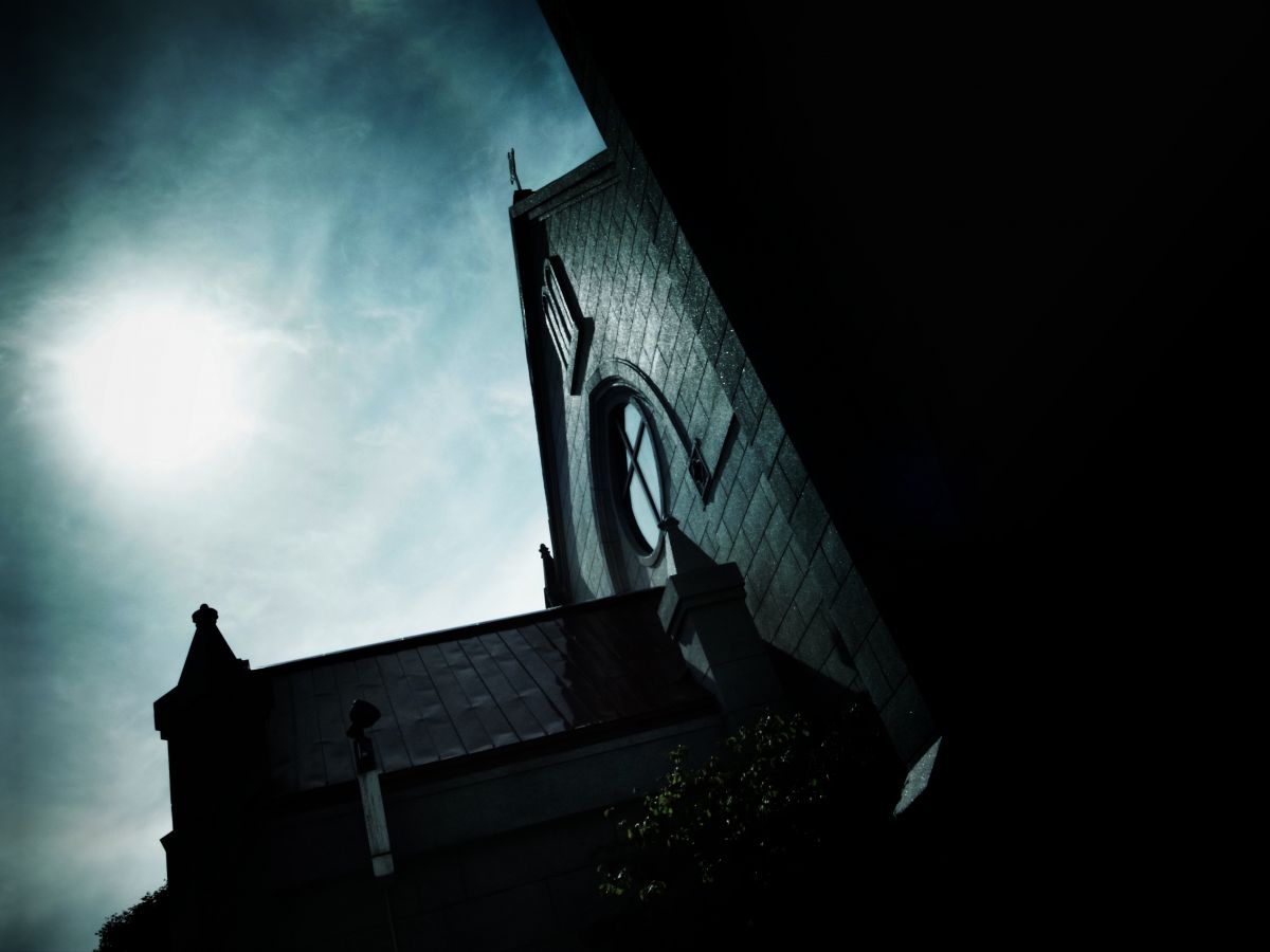 Dark Church | GANREF