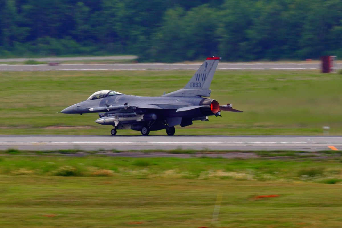 Full Armor Falcon Take off!! | GANREF