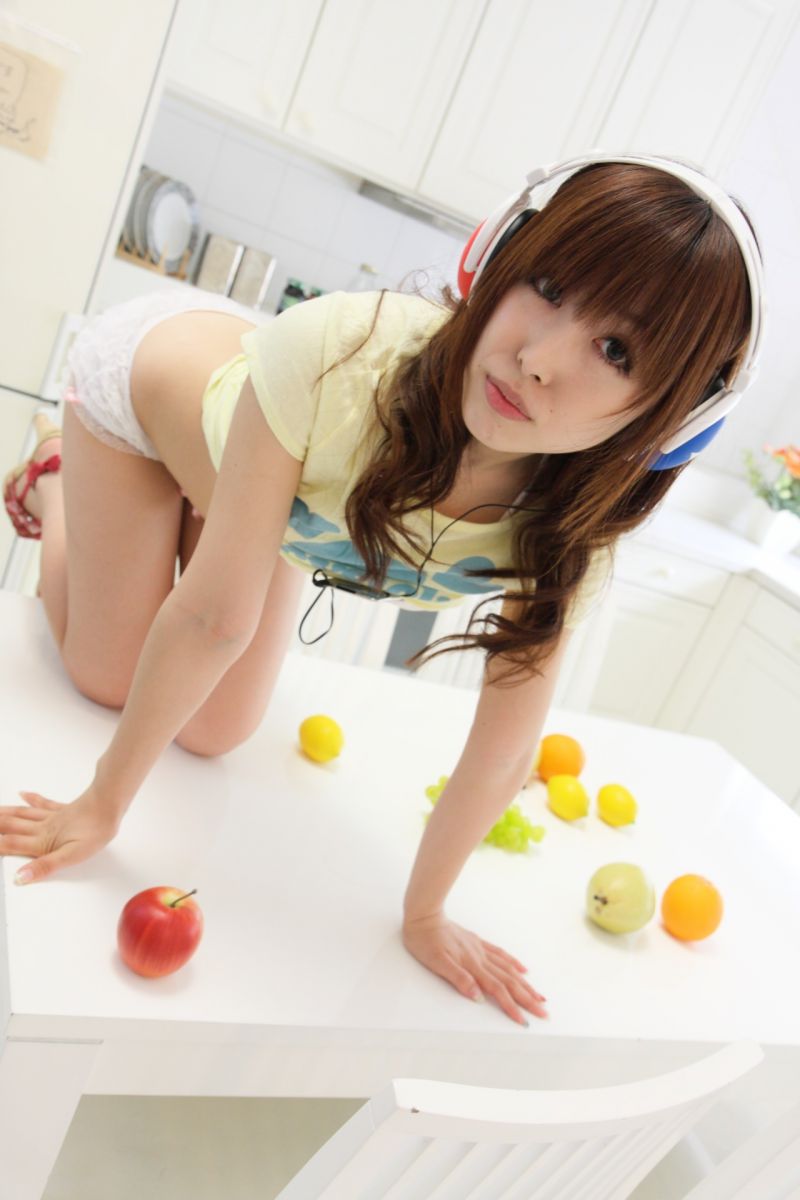 KITCHEN GIRL.7 | GANREF