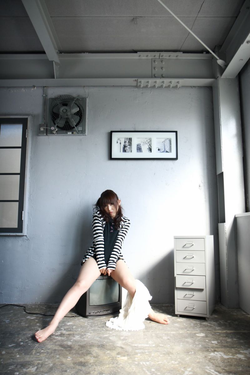 mono stripe.5 | GANREF