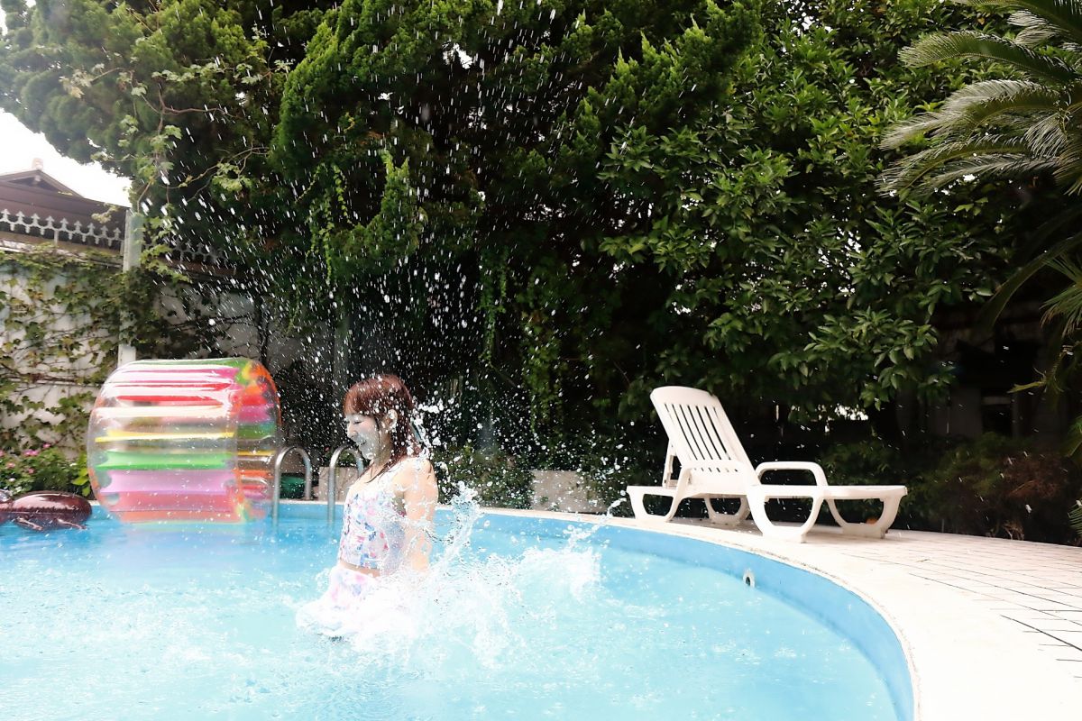 Poolside.12.3 | GANREF