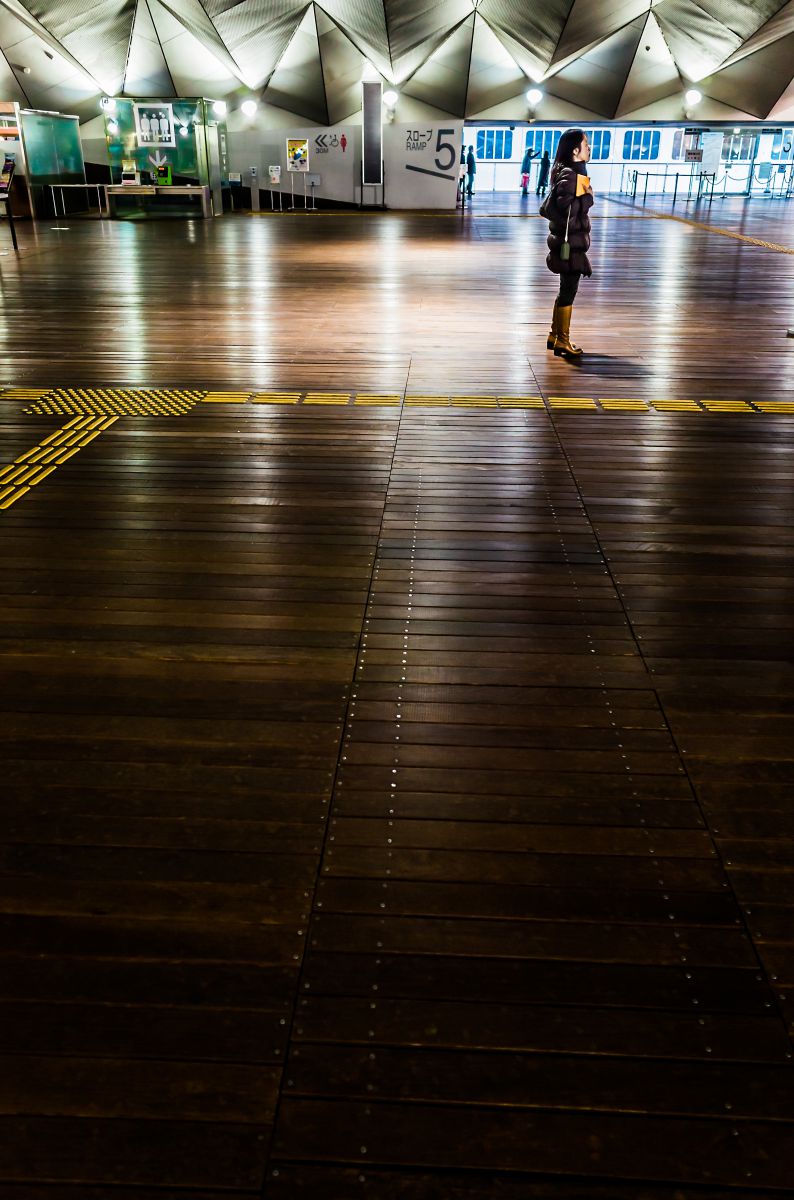 arrival gate | GANREF