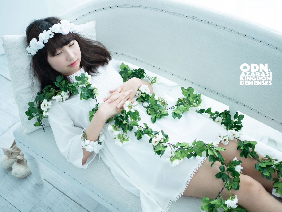 Transparent 04 | GANREF