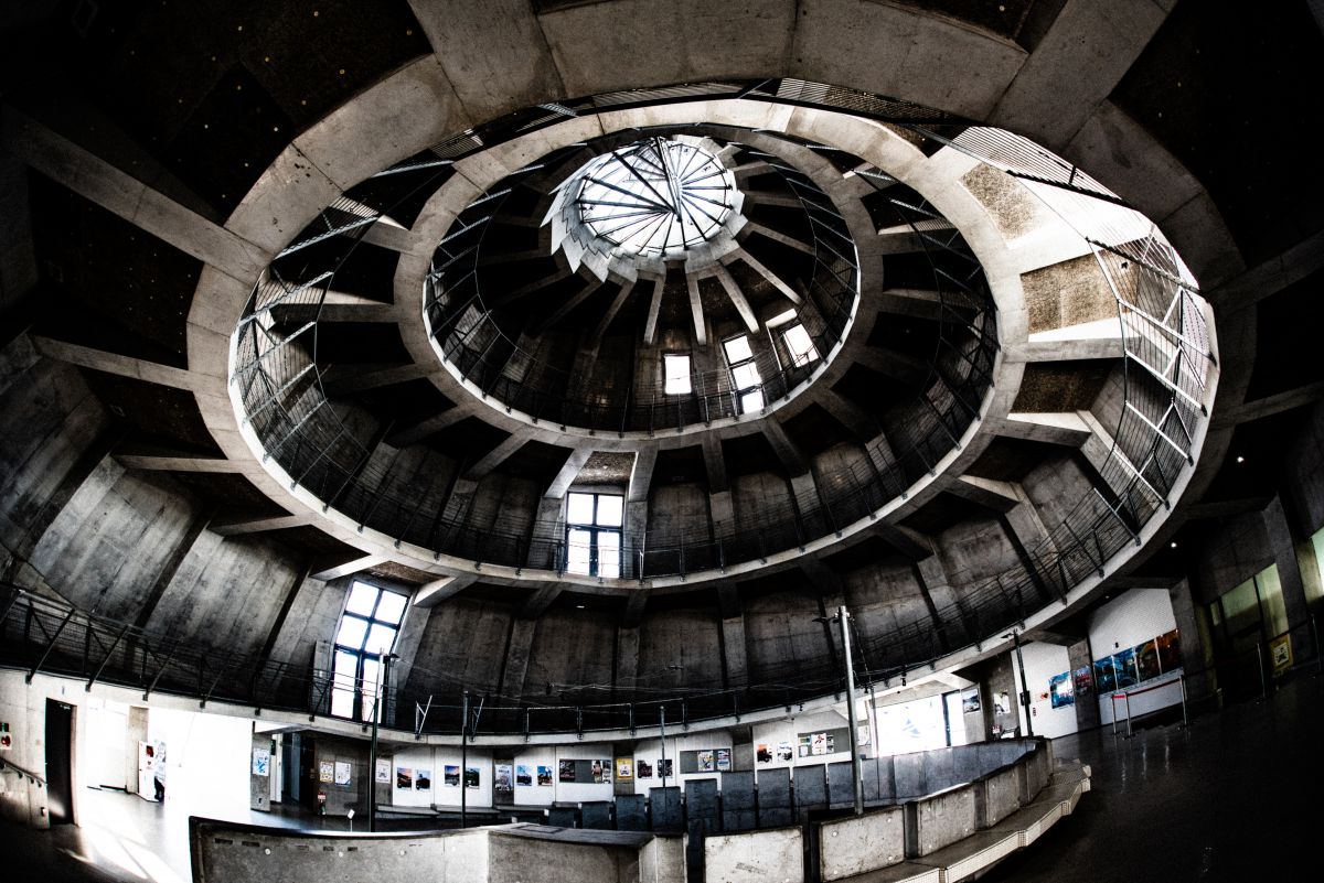 eye of typhoon | GANREF