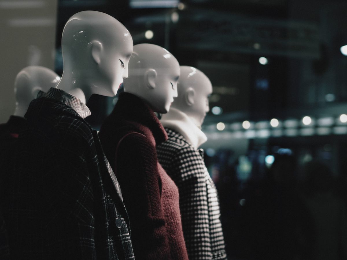 Stand still！ | GANREF