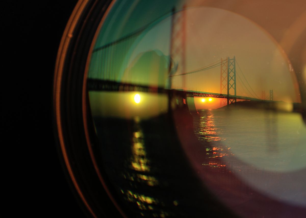 look into lens | GANREF