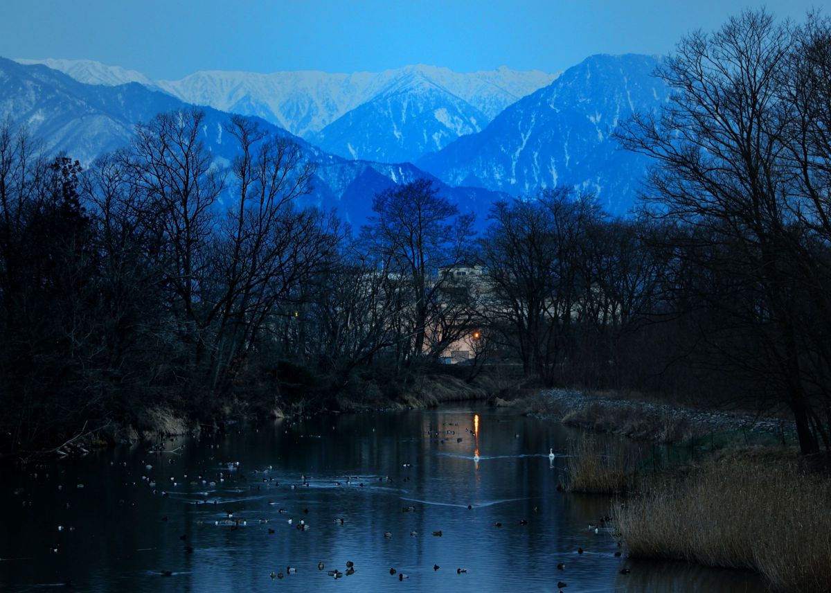 scene daybreak | GANREF