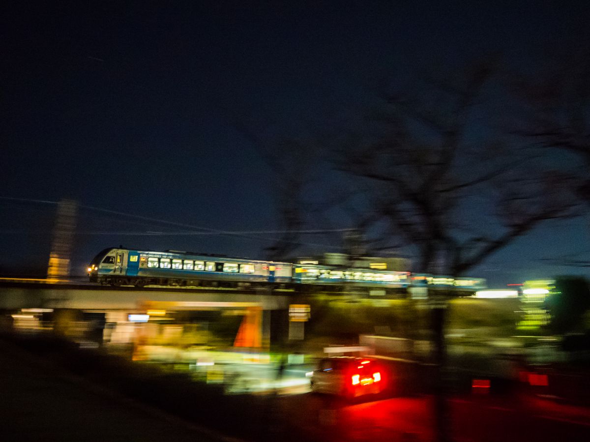 Night Train | GANREF