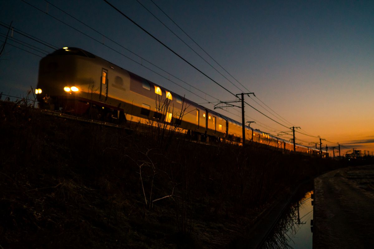 Night Train | GANREF