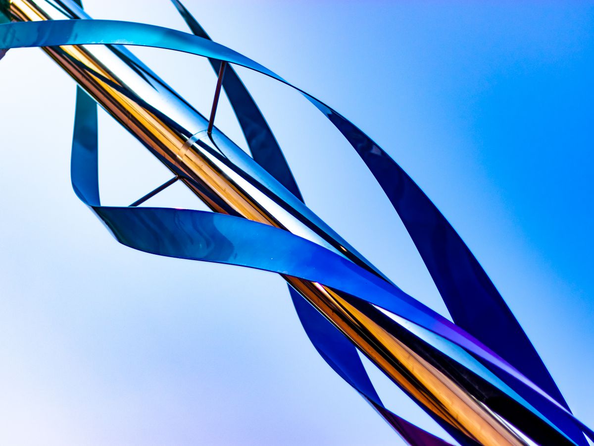 Twisted blue。 | GANREF