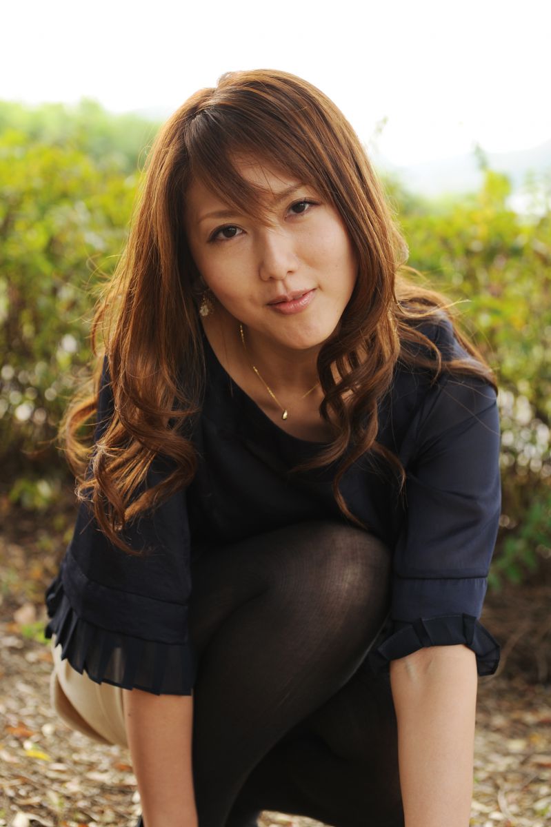 She is ・・・ | GANREF