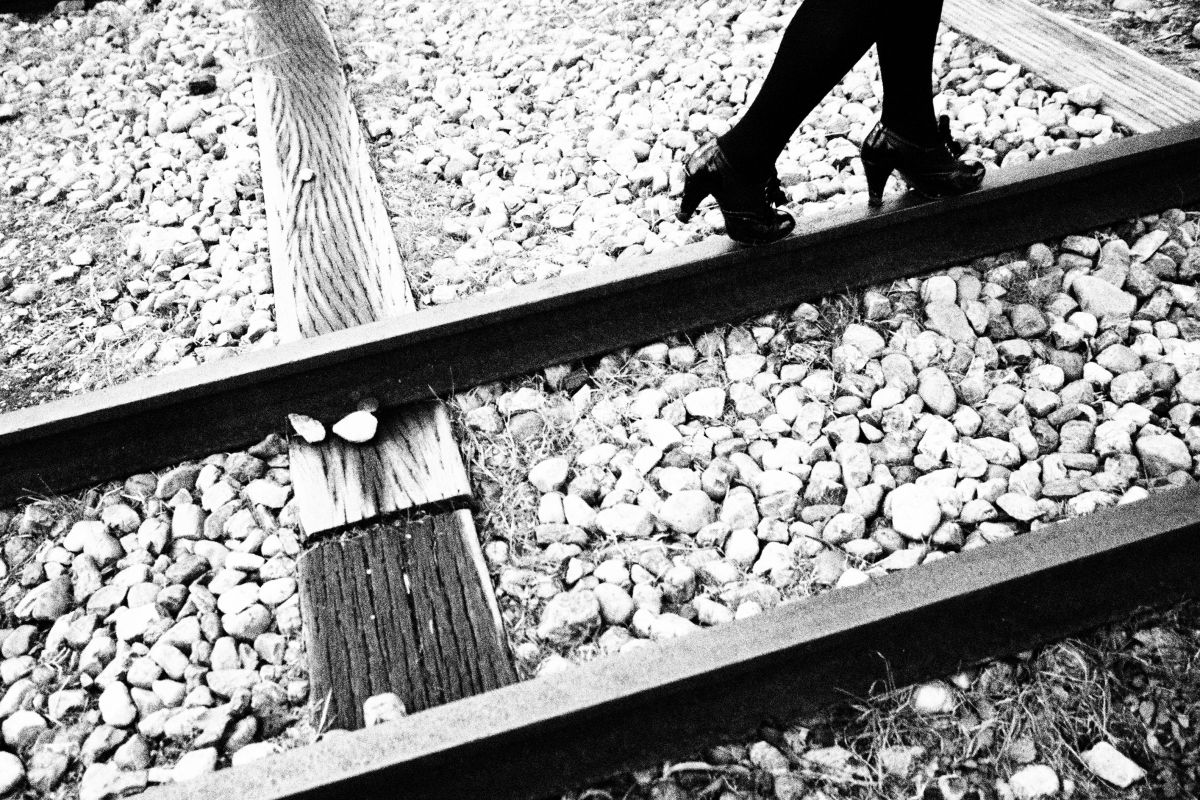 on the rail | GANREF