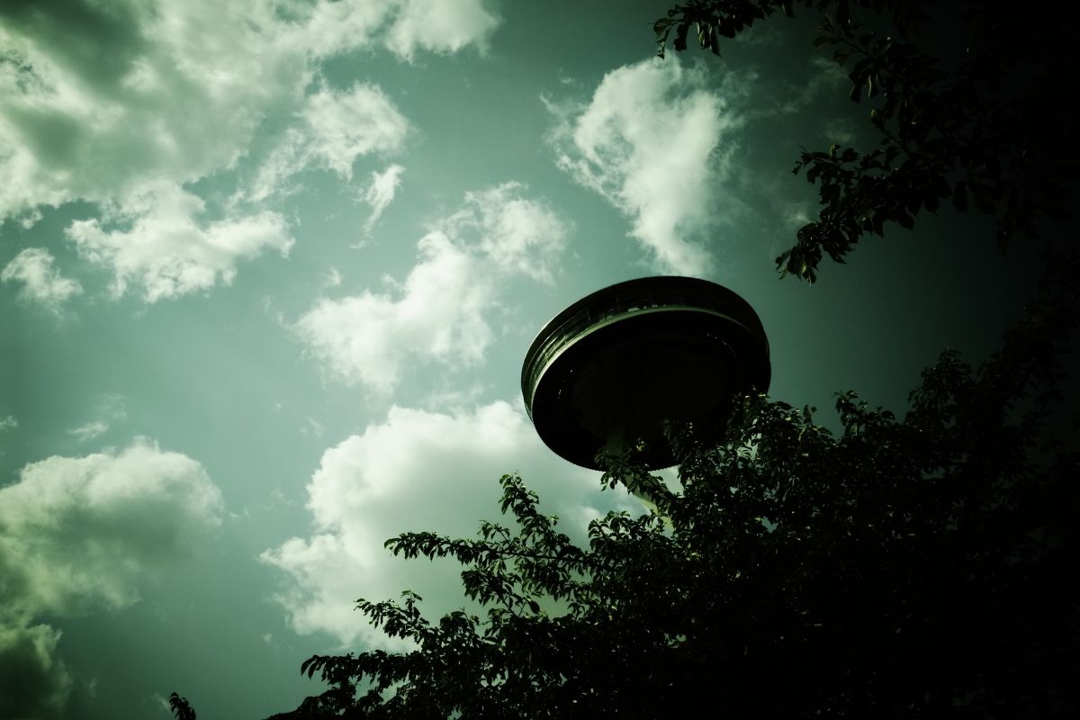 first contact | GANREF