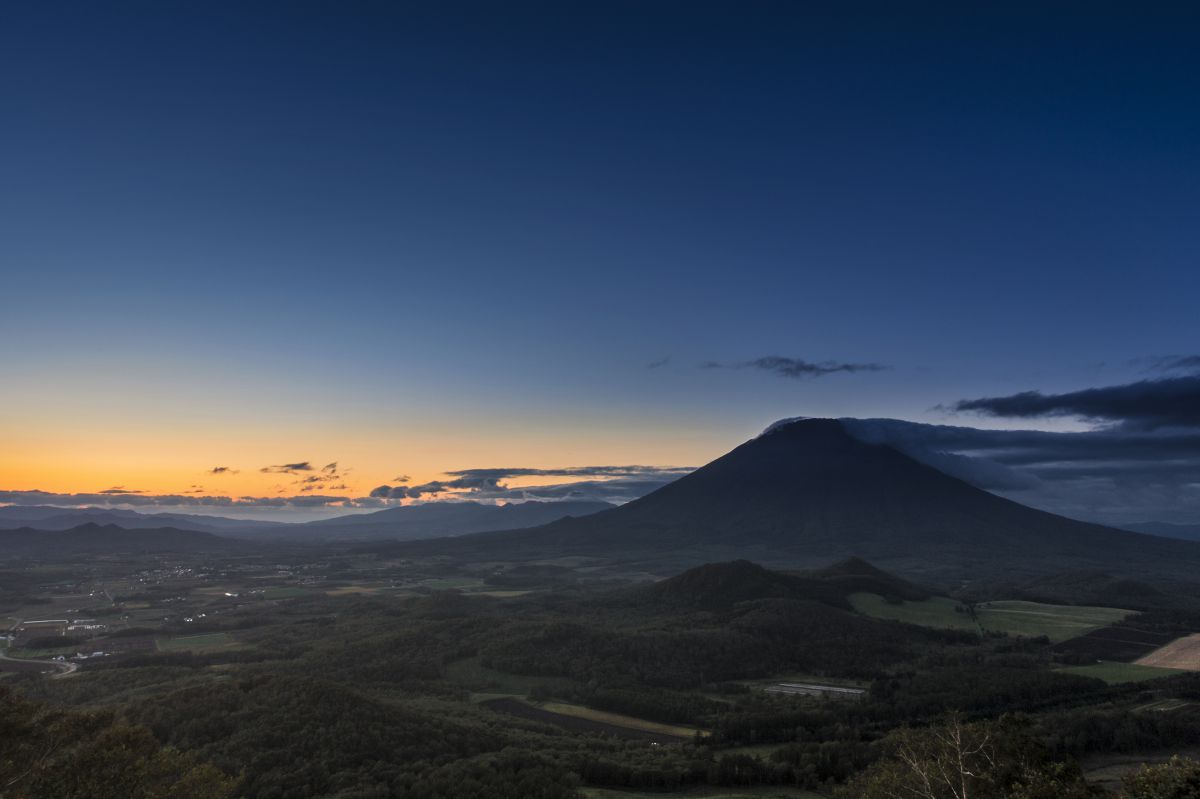 Hello Goodbye & Hello | GANREF