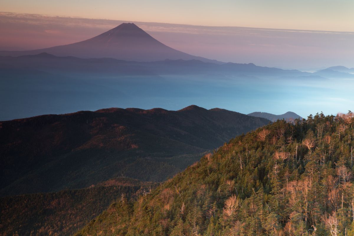 色付く富士山 | GANREF