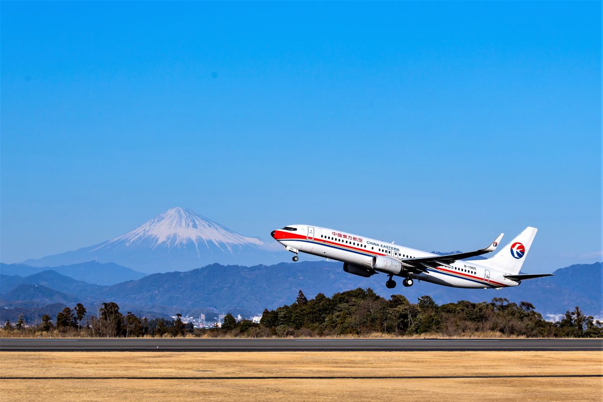 中国東方航空 Boeing 737-800 | GANREF