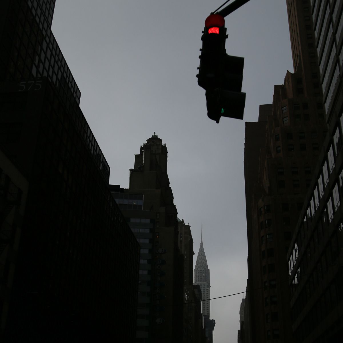 Traffic light and Chrysler Building | GANREF