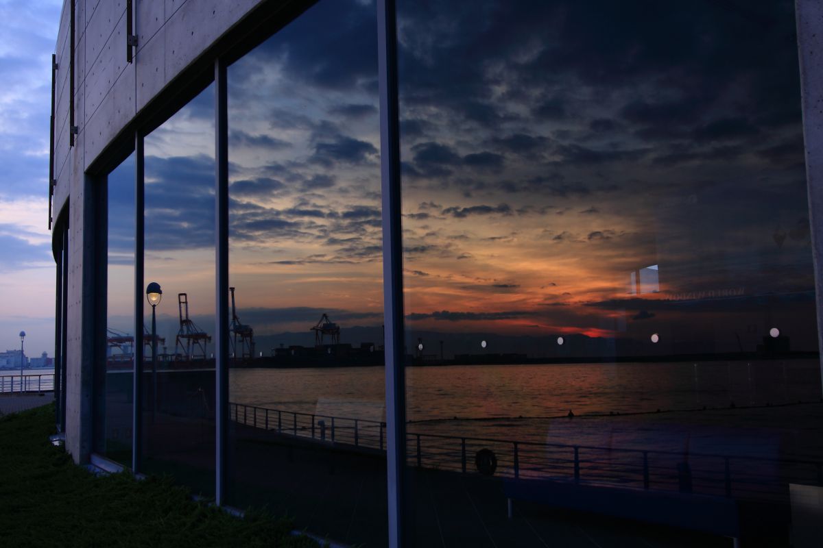 Sunset screen | GANREF