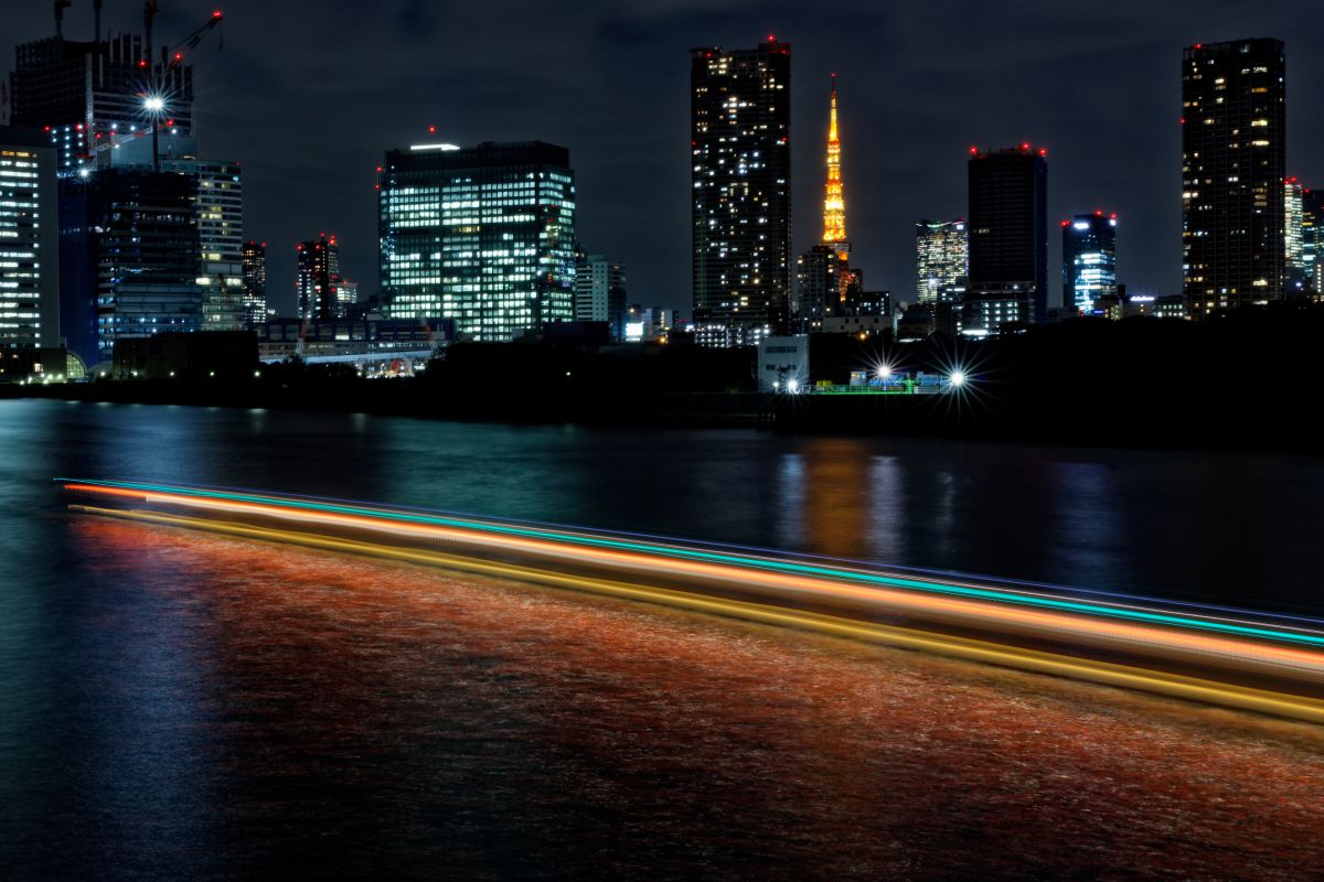 Light trace | GANREF