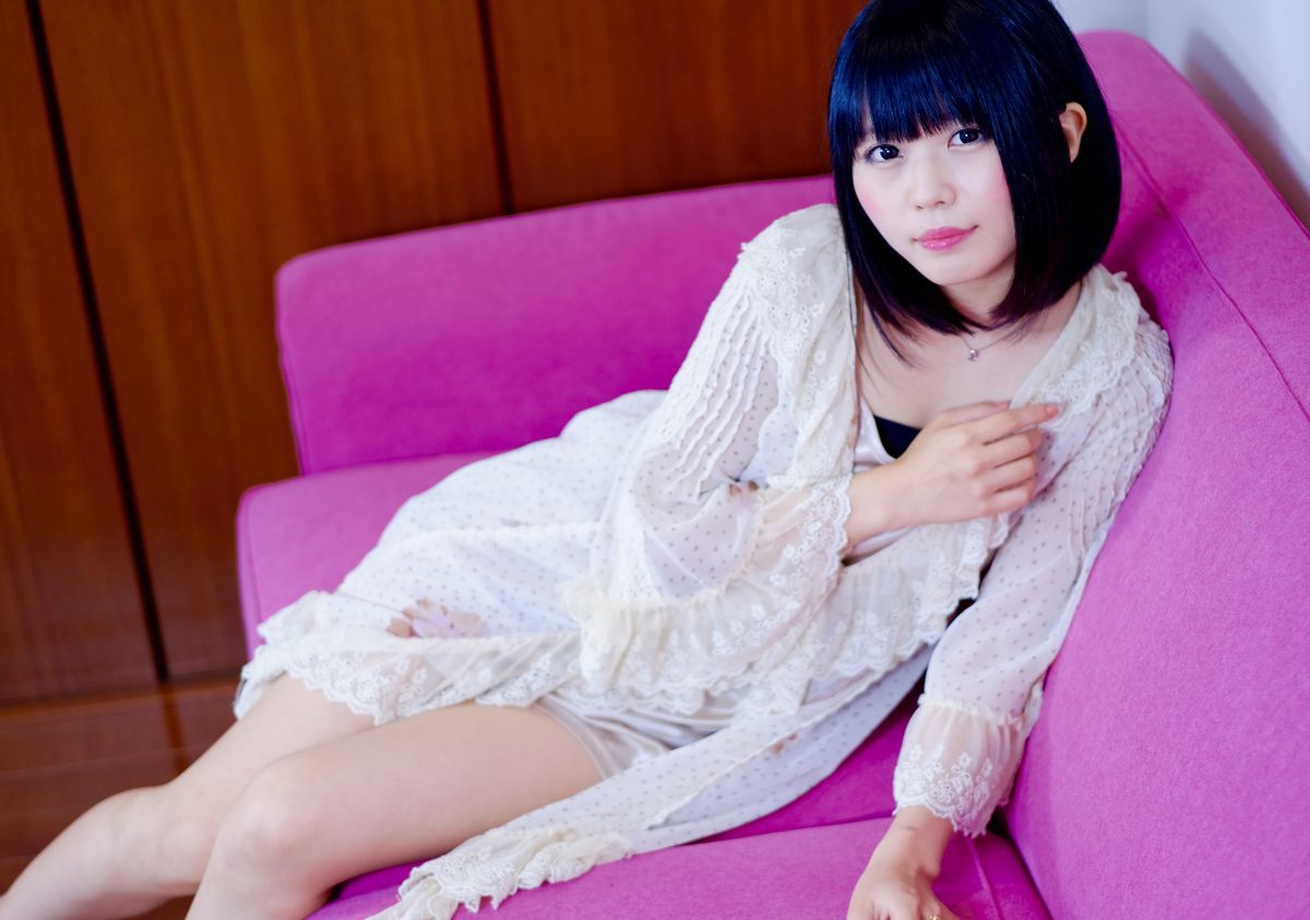 Please have a seat. | GANREF