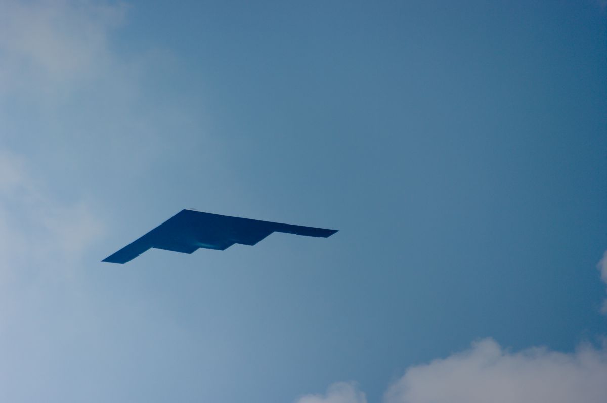 B2 flying triangle | GANREF