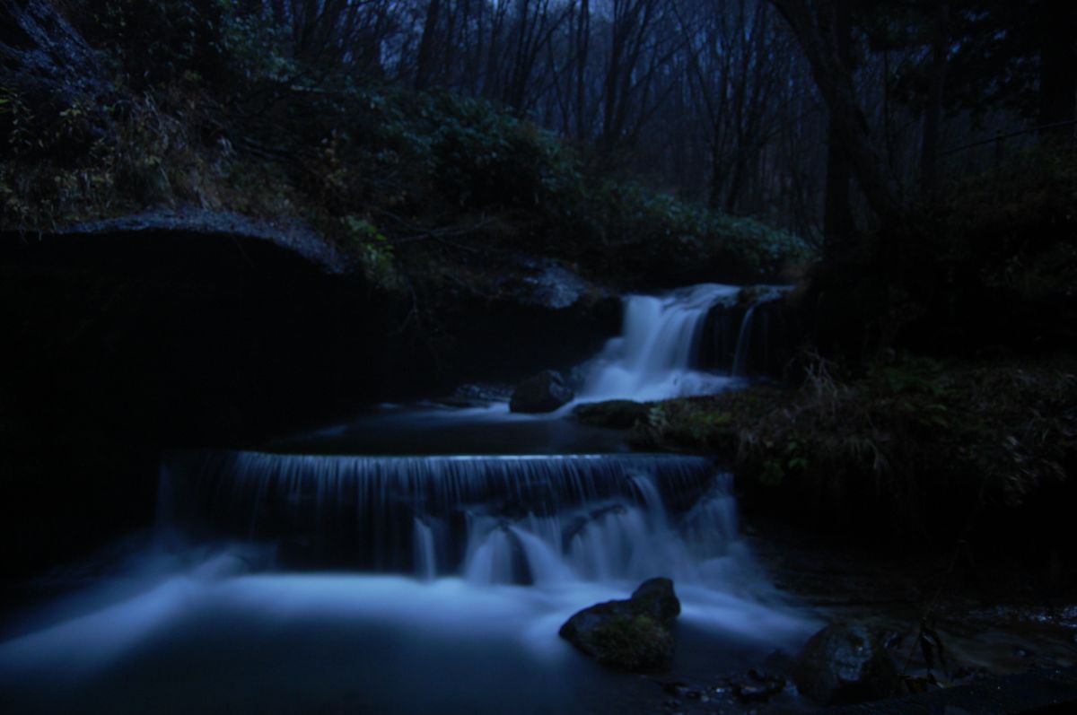 夜の渓流 | GANREF