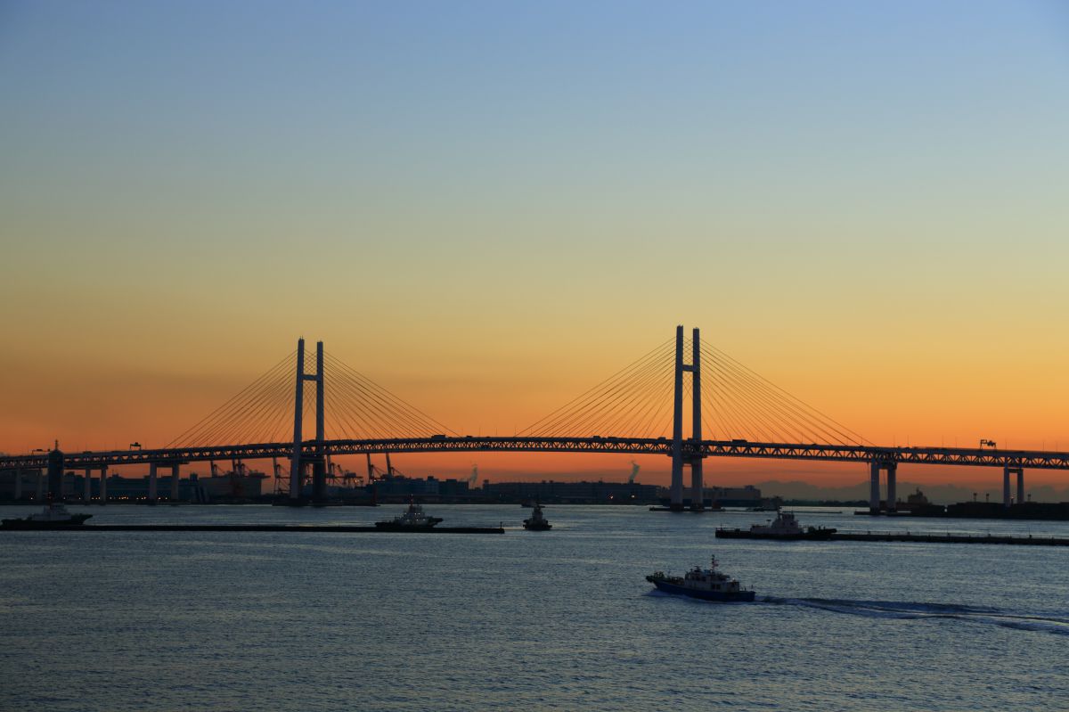 大さん橋 6:35 | GANREF