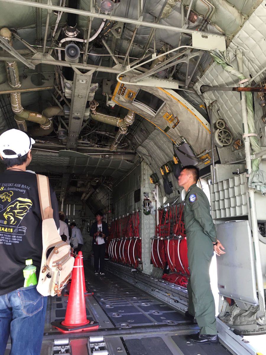 C-130H 輸送機キャビン | GANREF