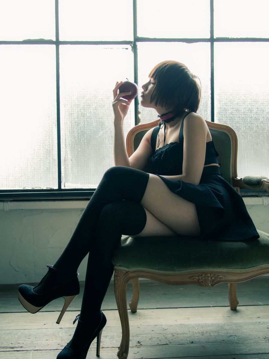 poison kiss | GANREF