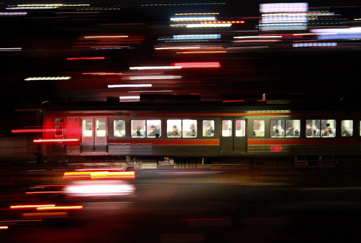 Melancholic train | GANREF