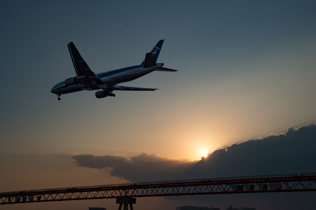 夕暮れ Landing approach | GANREF