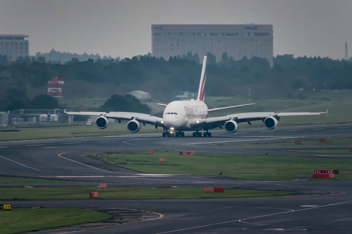 Runway road transit | GANREF