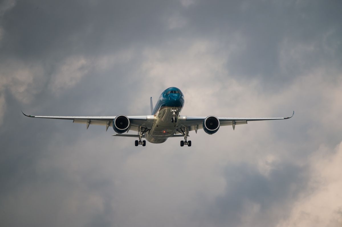 Beautiful airplane | GANREF